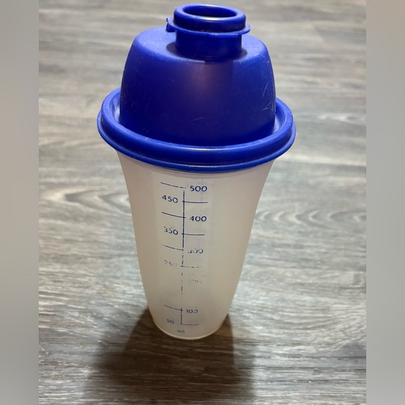 Tupperware | Kitchen | Blue And White Tupperware Shaker Bottle | Poshmark